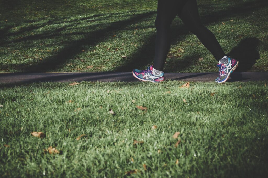Benefits of Wellness Walks in the Workplace - PsiNapse